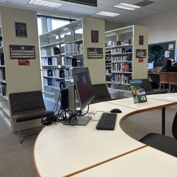 SMITH NEIGHBORHOOD LIBRARY - Updated October 2025 - 13 Photos - 3624 ...