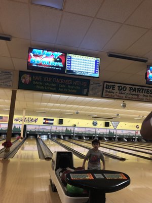 CROWN LANES BOWLING CENTER - 19 Reviews - Bowling - 2325 S Federal Blvd ...