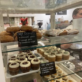 BLOOM BAKE SHOP - Updated August 2025 - 261 Photos & 222 Reviews - 1851 ...