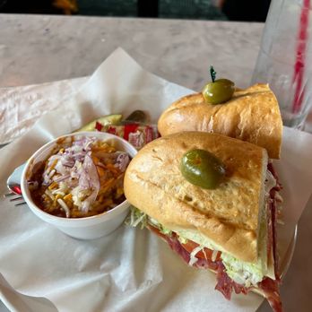 ROSCOE’S FAMOUS DELI - Updated June 2024 - 852 Photos & 812 Reviews ...