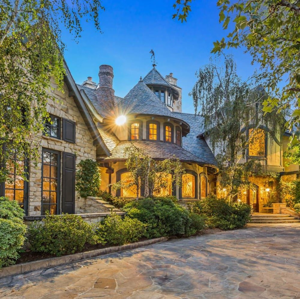 RICHARD BARBAROSSA - REMAX ONE - Updated October 2025 - 30699 Russell ...