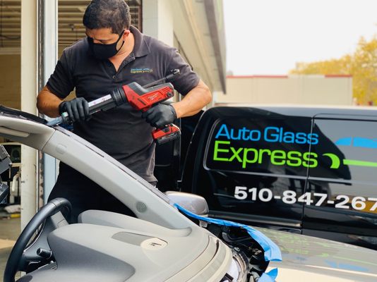 AUTO GLASS EXPRESS - Updated October 2025 - 145 Photos & 663 Reviews ...