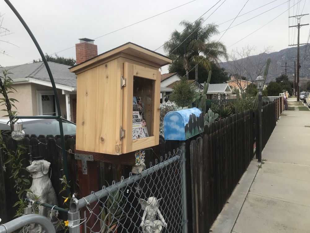 LITTLE FREE LIBRARY in 10527 Langmuir Ave, Los Angeles, California ...