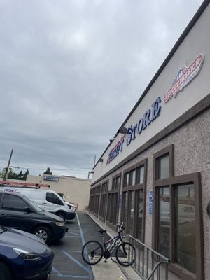 SUPER THRIFT STORE - Updated April 2025 - 81 Photos & 83 Reviews - 815 ...