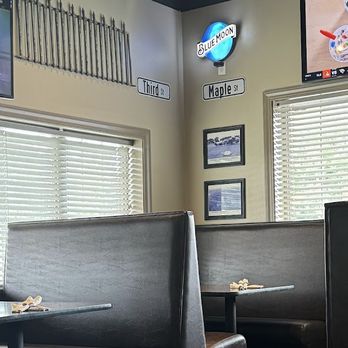 UPTOWN FOOD AND BEVERAGE - Updated December 2025 - 49 Photos & 72 ...