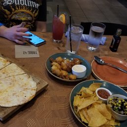 TABLE 47 - Updated December 2025 - 182 Photos & 245 Reviews - 5268 ...