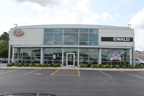EWALD KIA OF OCONOMOWOC - Updated May 2026 - 37 Photos & 39 Reviews ...