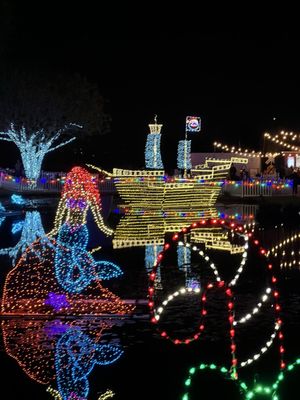 CHRISTMAS AT THE PRINCESS - Updated December 2025 - 20 Photos - 7575 E ...