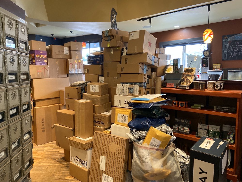 ALKI MAIL & DISPATCH - 10 Photos & 77 Reviews - 4701 Admiral Way SW ...