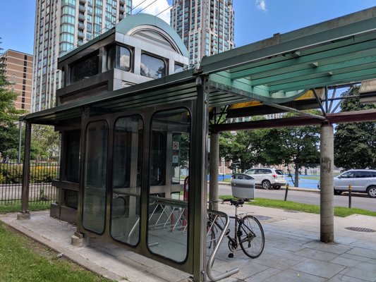 ST CLAIR WEST SUBWAY STATION - 31 Photos - 370 St Clair Ave W, Toronto ...