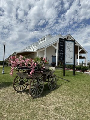 THE COMPOUND - Updated December 2025 - 13 Photos - 2550 S State Highway ...