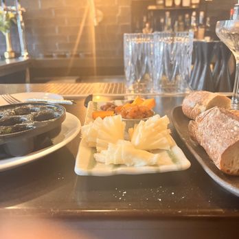 BAR CLEMENTINE - Updated December 2025 - 136 Photos & 38 Reviews - 553 ...