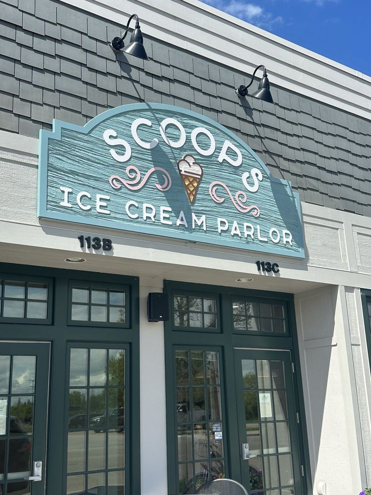 SCOOPS ICE CREAM PARLOR - Updated October 2025 - 113 Lake St NE, Warroad, Minnesota - Ice Cream ...