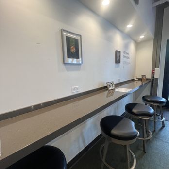 9BAR HNL - Updated September 2024 - 1231 Photos & 441 Reviews - 685 ...