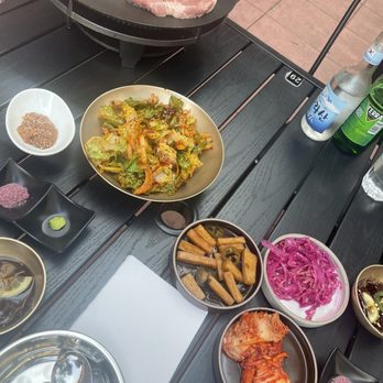 MUN PATIO - Updated May 2024 - 99 Photos & 47 Reviews - 3519 W 6th St ...