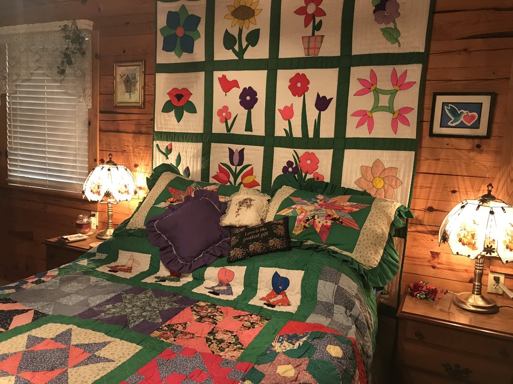 AUNT JAN’S COZY CABIN B & B - Updated May 2026 - 24662 Nubbin Ridge ...