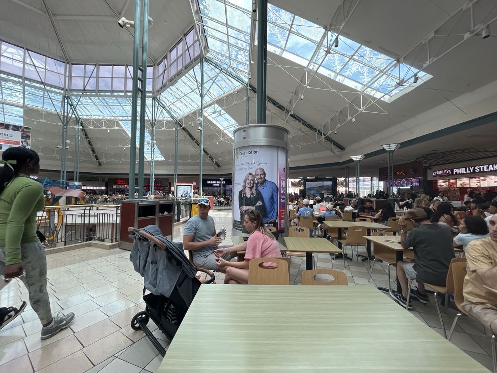 WOODLANDS MALL FOOD COURT - Updated September 2025 - 1201 Lake ...