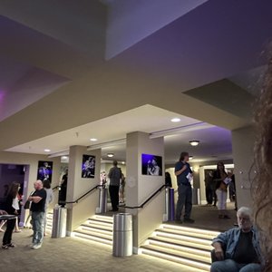 THE STRESS FACTORY COMEDY CLUB - Updated January 2025 - 67 Photos & 76 ...