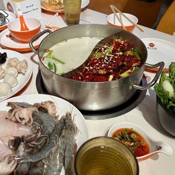 HAPPY AYCE HOT POT - Updated July 2025 - 3081 Photos & 2223 Reviews ...