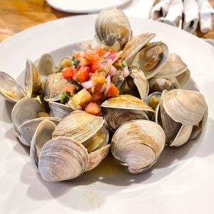 302 THE LOCAL - Updated December 2025 - 129 Photos & 48 Reviews - 19819 ...