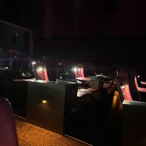 AMC DINE-IN BRIDGEWATER 7 - 85 Photos & 230 Reviews - 400 Commons Way ...