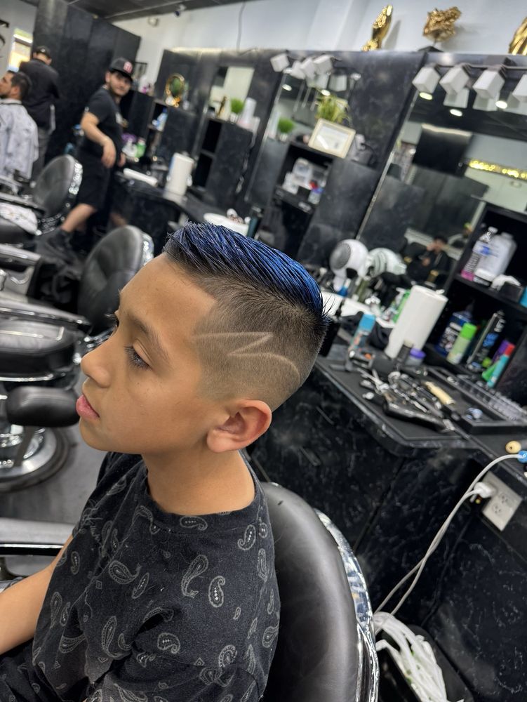 GOLDEN FINGER BARBER SHOP - Updated January 2026 - 27 Photos & 11 ...