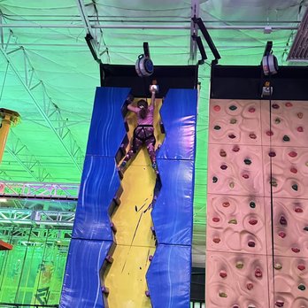 URBAN AIR TRAMPOLINE AND ADVENTURE PARK - Updated September 2024 - 143 ...