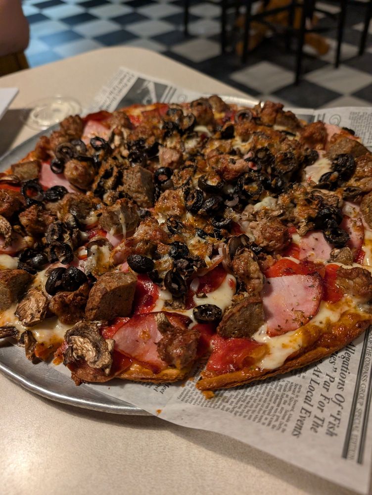 CAPONES - Updated December 2025 - 13 Photos - N10302 US-151, Malone ...