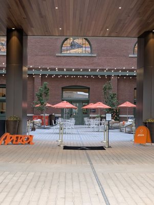 THE GATEWAY - Updated January 2026 - 276 Photos & 140 Reviews - 400 W ...