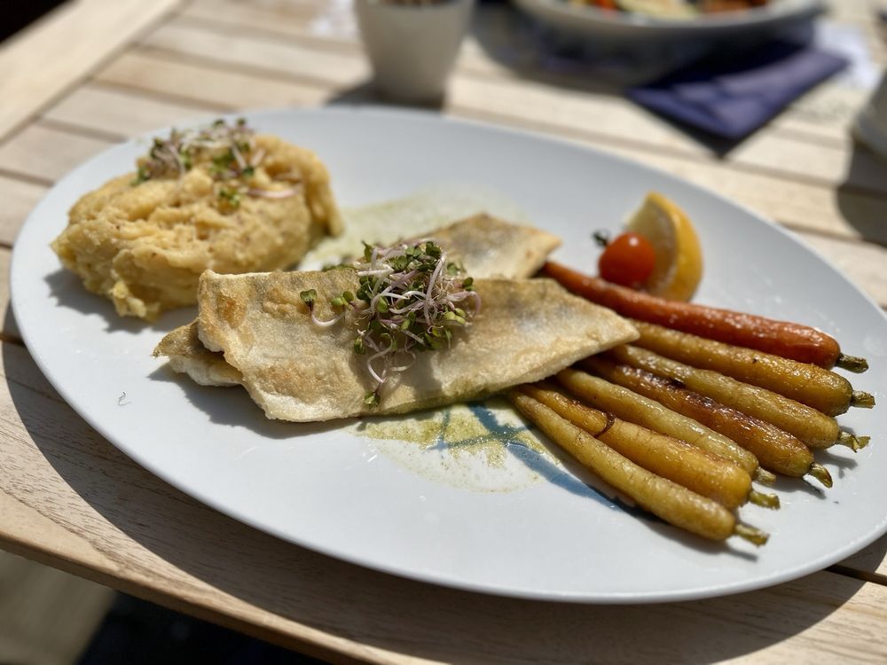 MOBY DICK - Updated January 2026 - 23 Photos & 29 Reviews - Strandstr ...