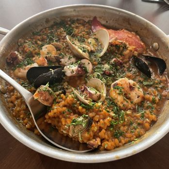 AMAR - Updated June 2024 - 151 Photos & 32 Reviews - 40 Trinity Pl ...