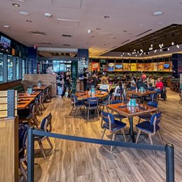 FIXINS SOUL KITCHEN - LOS ANGELES - Updated June 2025 - 4397 Photos ...