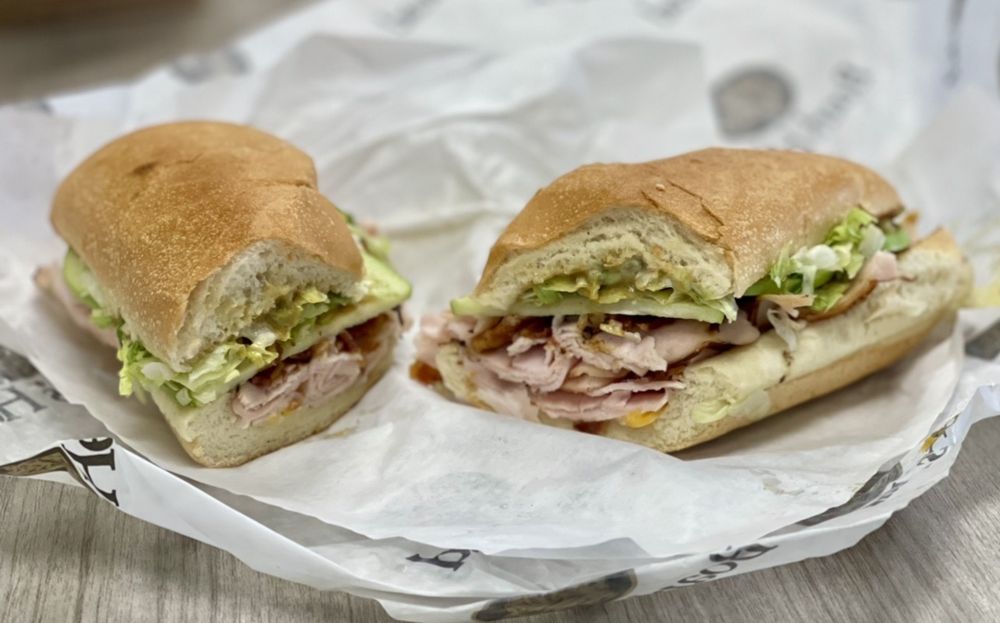 CROSSROADS DELI - Updated October 2025 - 178 Photos & 642 Reviews ...