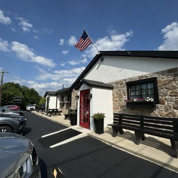 MAIN LINE TAVERN - Updated July 2025 - 18 Photos & 23 Reviews - 516 E ...