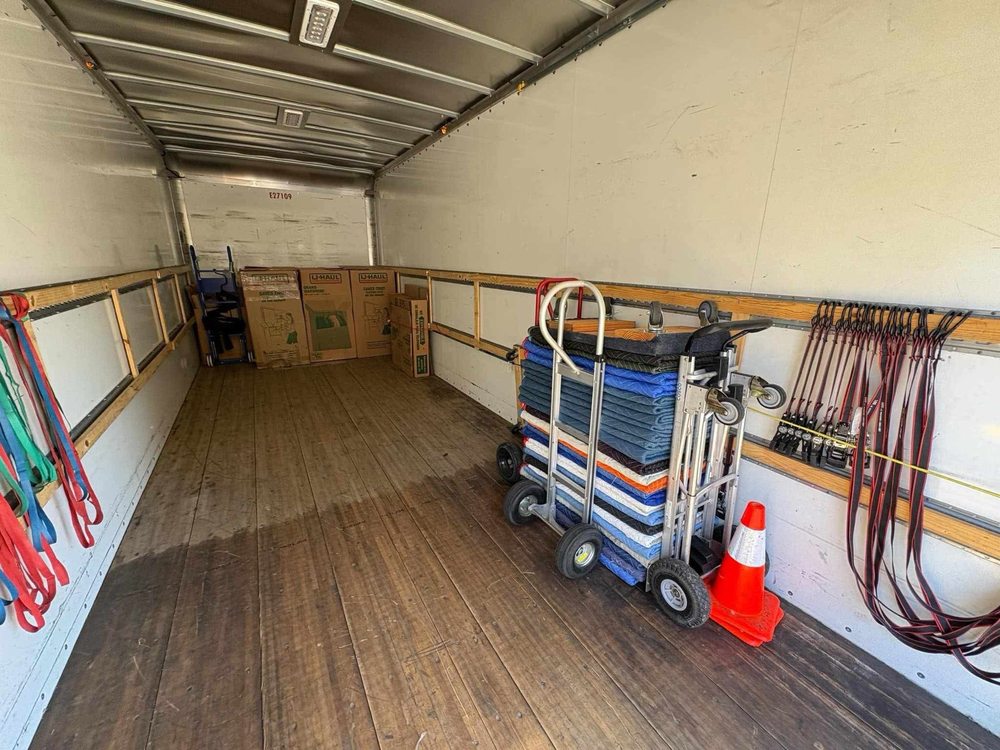 MAGIC MOVERS - Updated August 2025 - 11 Photos - Los Angeles ...