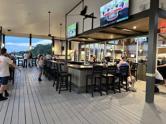 RIVERSIDE JOHNNY’S - 69 Photos & 41 Reviews - 115 Main St Bridge ...