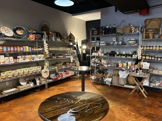 NAPOLIS ITALIAN KITCHEN & MARKET - Updated October 2025 - 373 Photos ...