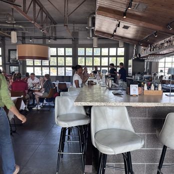 ENCINA - Updated March 2025 - 278 Photos & 137 Reviews - 614 W Davis St ...