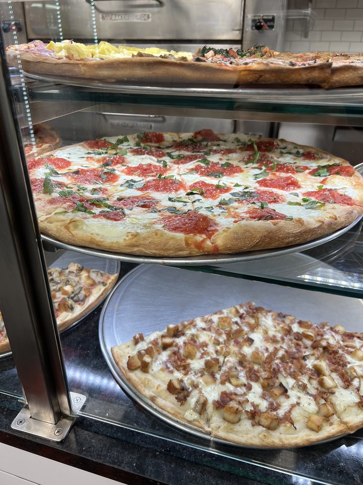 PREVITI PIZZA 34TH - 17 Photos & 12 Reviews - 344 E 34th St, New York ...