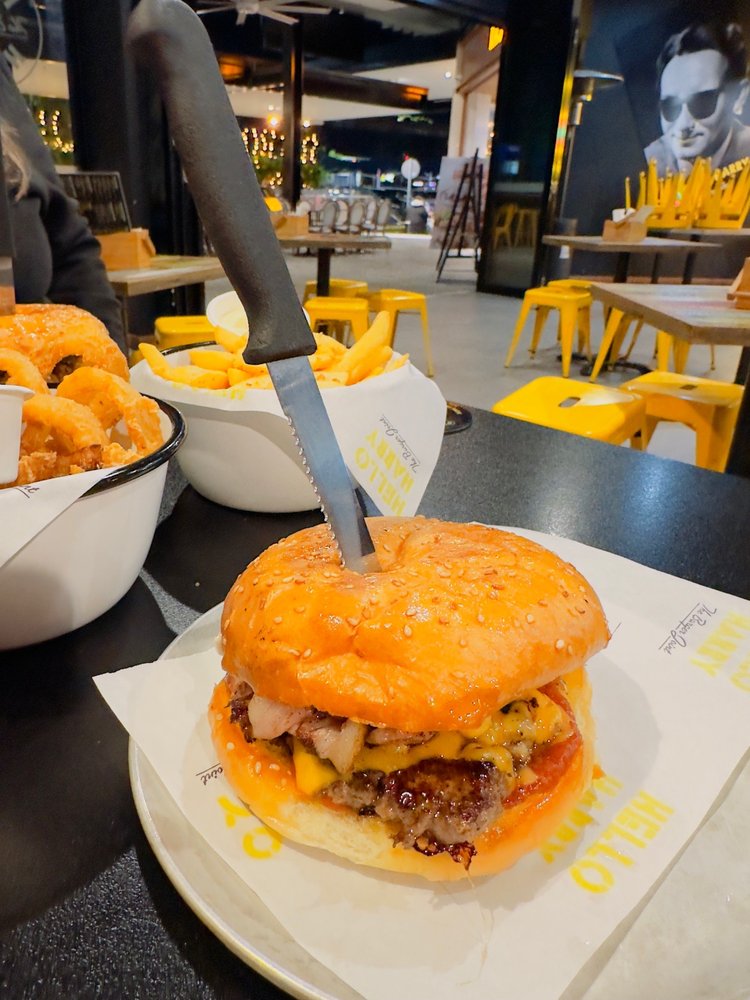 HELLO HARRY THE BURGER JOINT - Updated July 2024 - 10 Hedge St ...