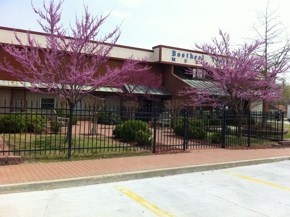 BOOTHEEL YOUTH MUSEUM - Updated June 2024 - 10 Photos - 700 N Douglass ...