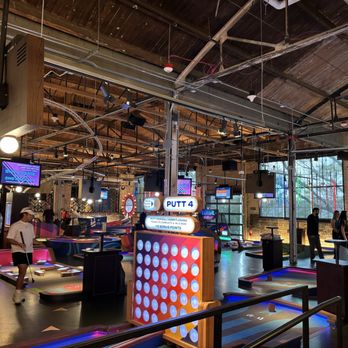 PUTTSHACK - DENVER Denver, CO - Updated November 2024 - 346 Photos ...
