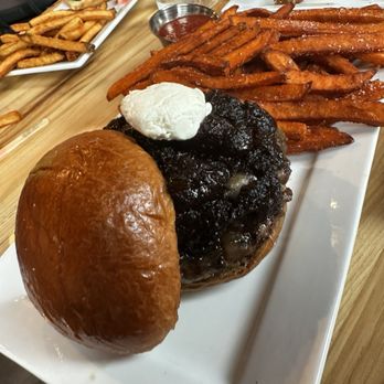 THE BAD APPLE - Updated December 2025 - 913 Photos & 1799 Reviews ...