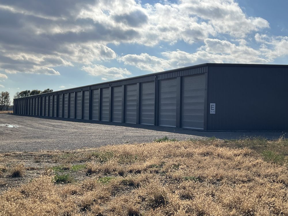 GAVINS POINT STORAGE UNIT RENTALS - Updated November 2025 - 3511 Debra ...