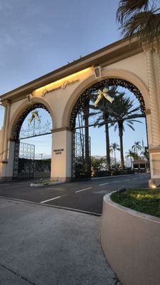 PARAMOUNT PICTURES STUDIOS - Updated October 2025 - 683 Photos & 84 ...