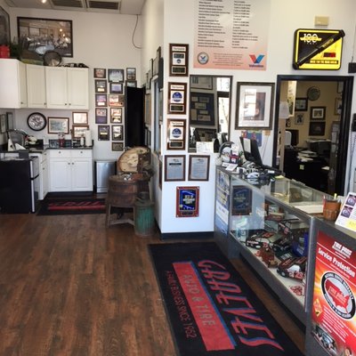 GRAEVES AUTO & TIRE - Updated January 2026 - 19 Photos & 86 Reviews ...