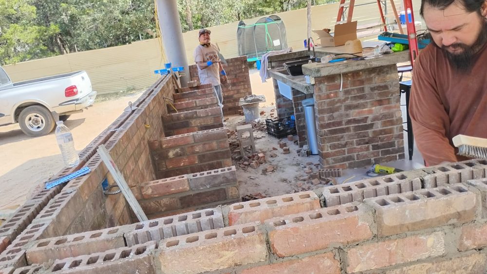 BRICK STONE AND BLOCK COLUMNS STEPS STONE AND BRICK PATIOS RETAI ...