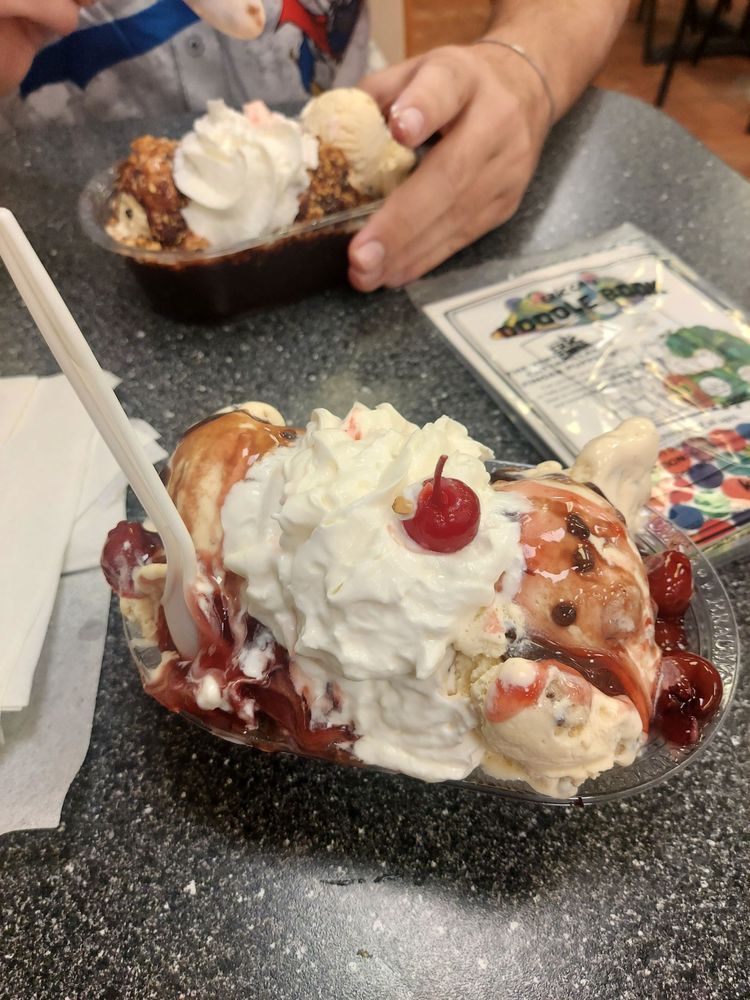 BRAUM’S - Updated March 2026 - 17 Photos & 28 Reviews - 11415 E 96th St ...