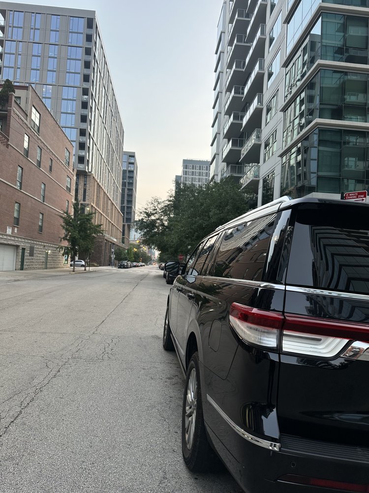 ONYX 23 LIMOUSINE - Updated August 2025 - Request a Quote - 123 S Green St, Chicago, Illinois ...