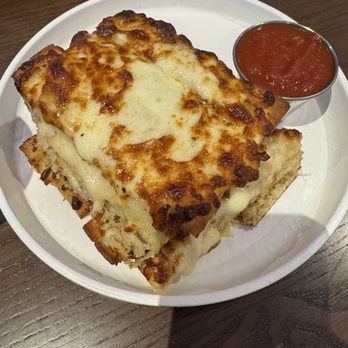 MAIN EVENT GRAND RAPIDS - Updated December 2025 - 20 Photos & 25 ...